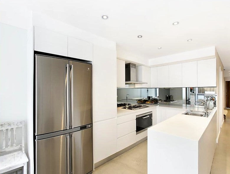 Shadowline – Page 2